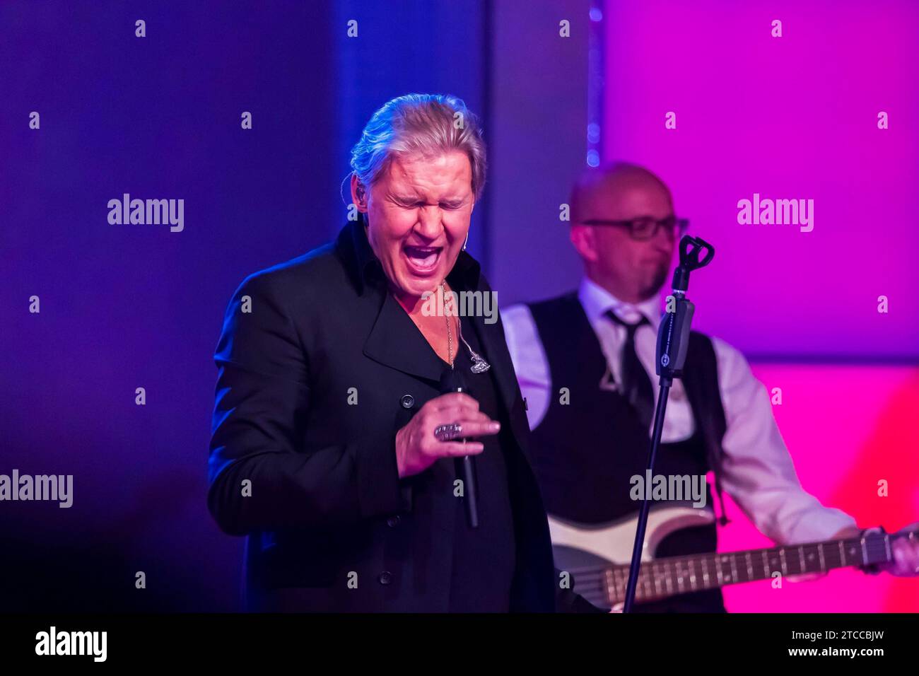 Johnny Logan (* 13 May 1954 near Melbourne) (real name Sean Patrick ...