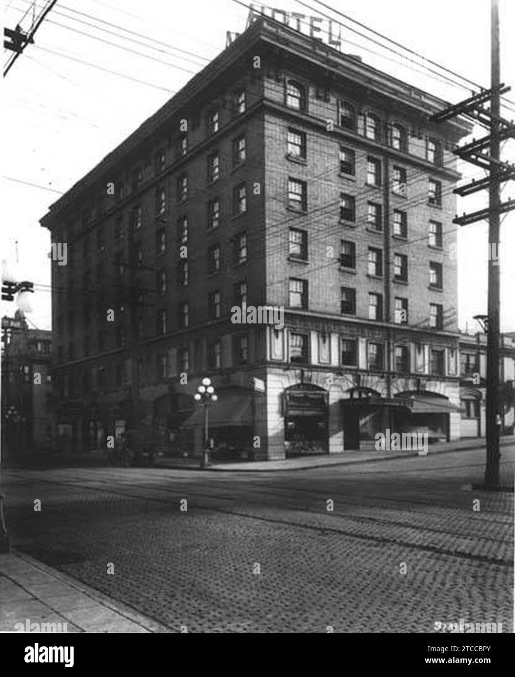 Historic seattle hotel Black and White Stock Photos & Images - Alamy