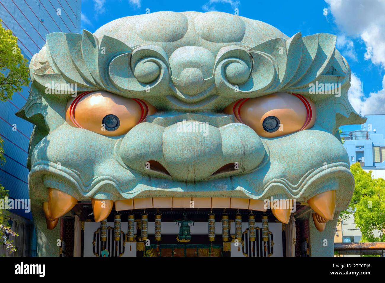 Namba yasaka jinja shrine hi-res stock photography and images - Alamy