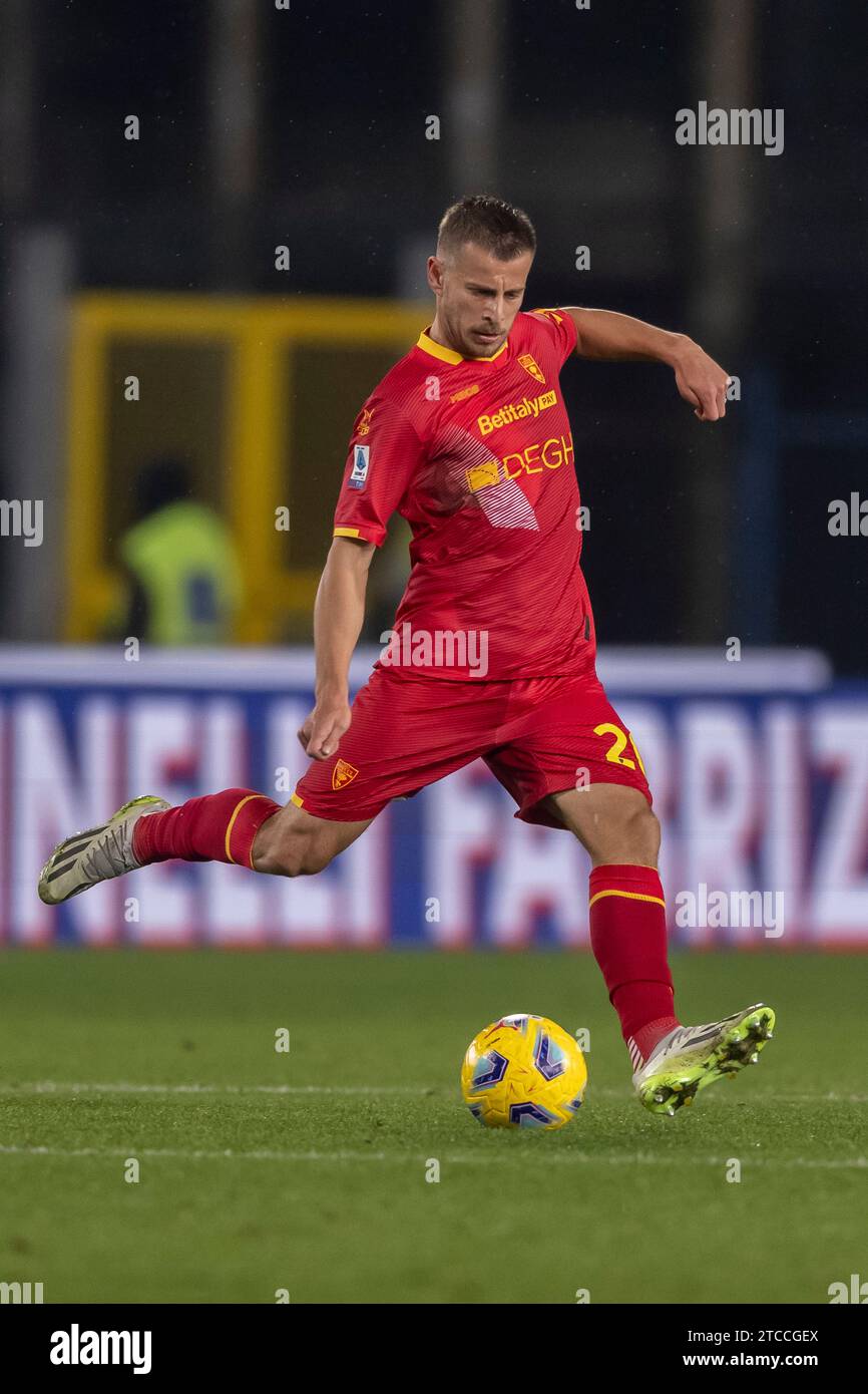 Ylber Ramadani (Lecce) during the Italian "Serie A" match between ...