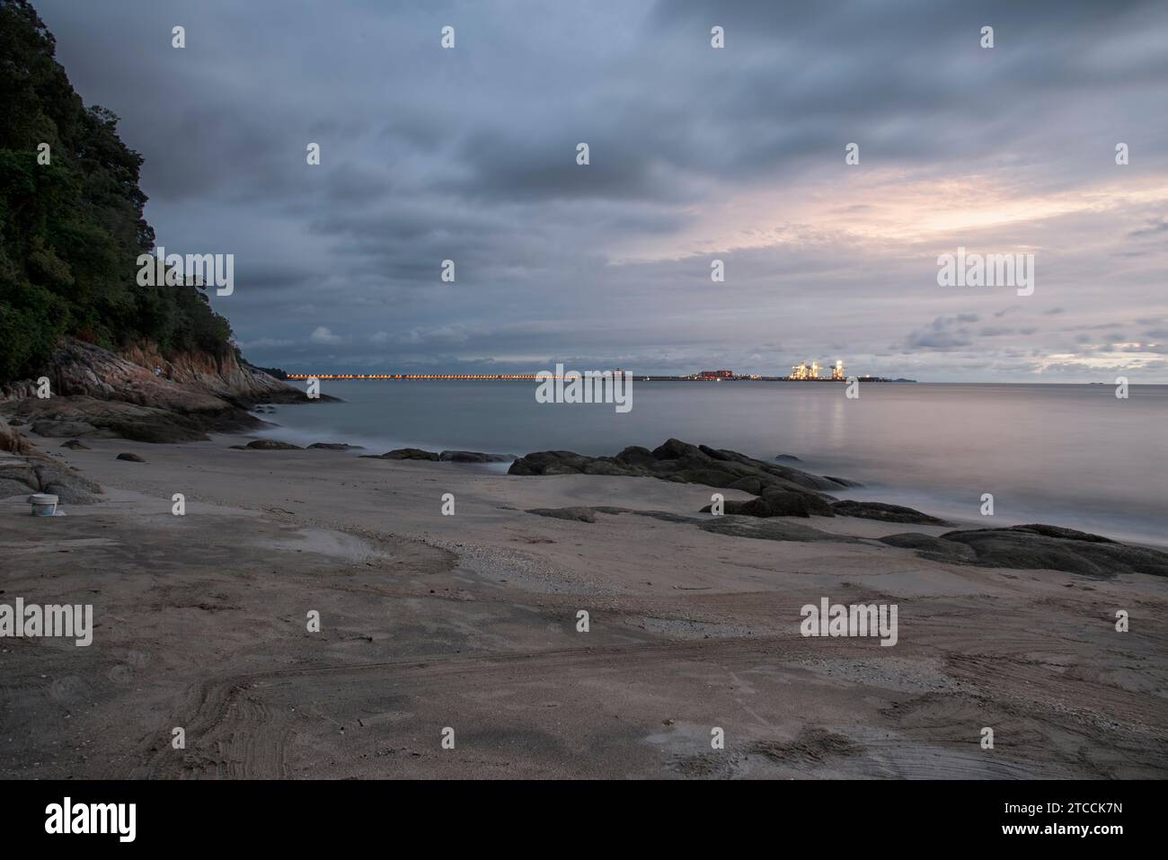 Rocky beach pier slow motion hi-res stock photography and images - Alamy