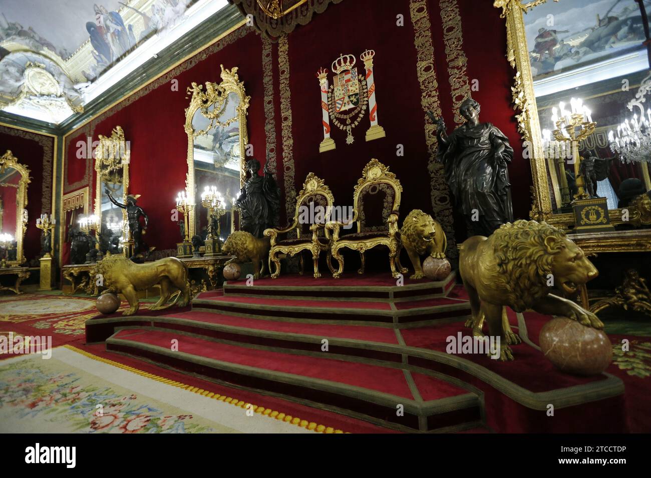 Madrid 04-24-2014....presentation of the new camon official antechamber ...