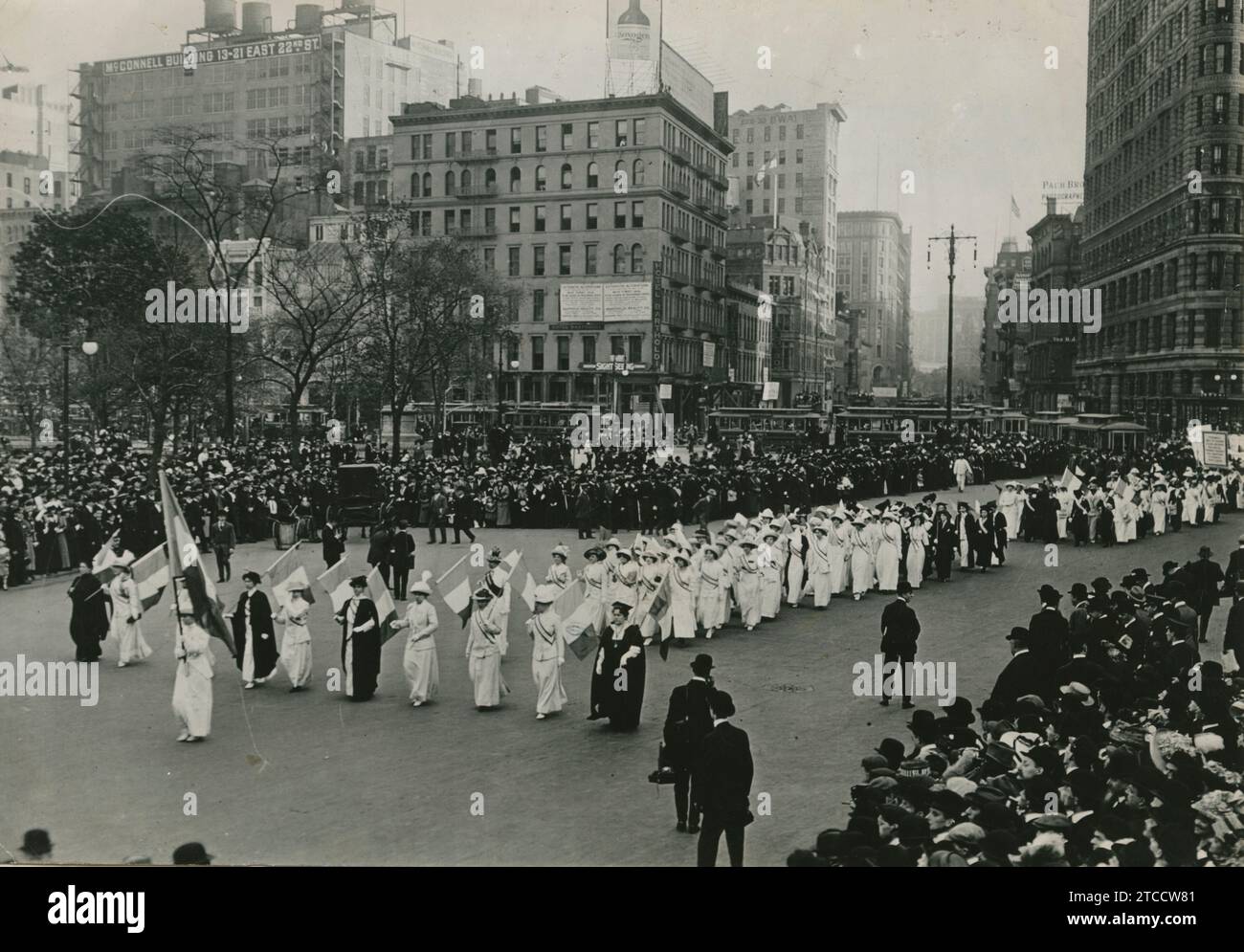 New York City (New York, United States), 05/06/1912. The women's parade ...