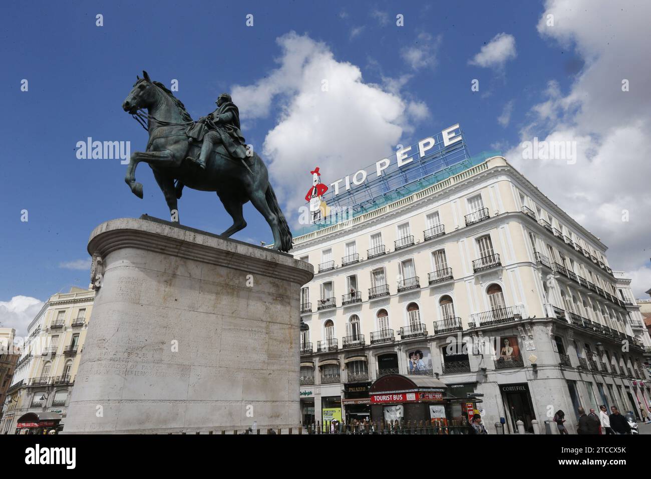 Madrid 04-22-2014....Poster of Tio Pepe in its new location of Puerta ...
