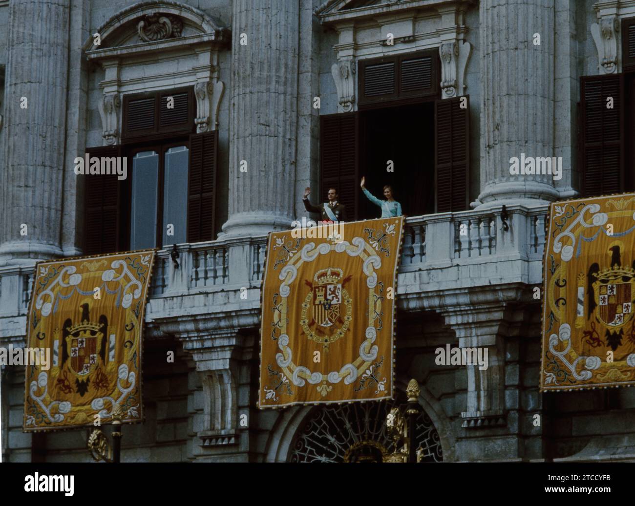 Madrid, 11/27/1975. Acts of exaltation to the Crown. The Kings of Spain ...