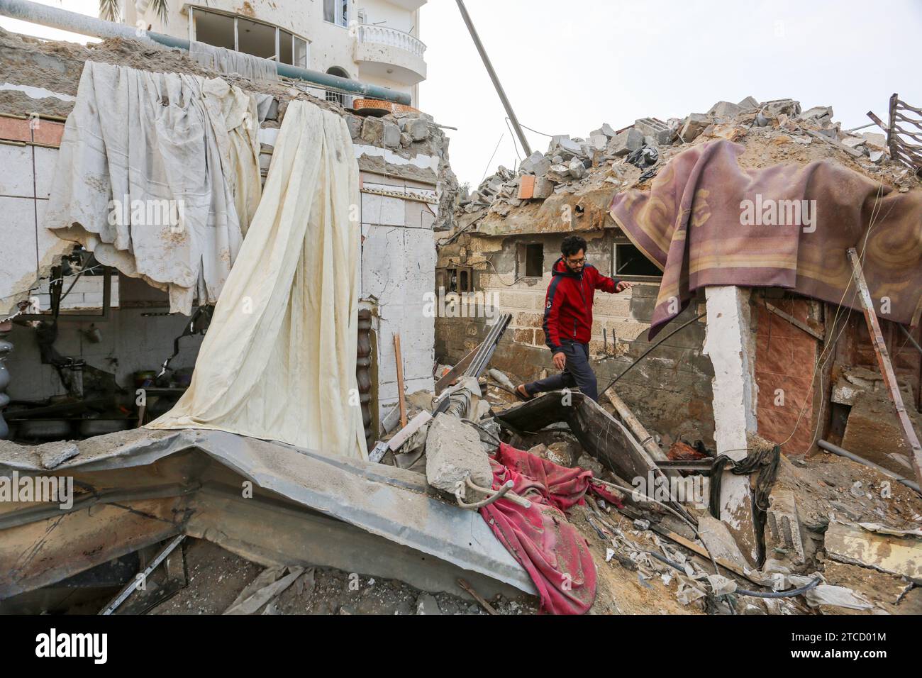 Rafah, Palestinian Territories. 12th Dec, 2023. A Palestinian man ...