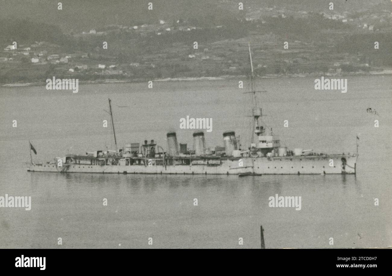 Vigo, 1932 (CA.). The Spanish cruiser ?Blas de Lezo?, which sank in ...