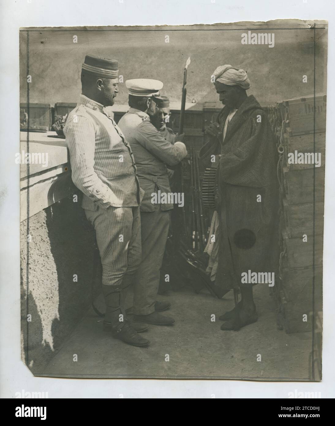Moroccan War, September 1909. Soldiers with enemy weapons. Credit ...