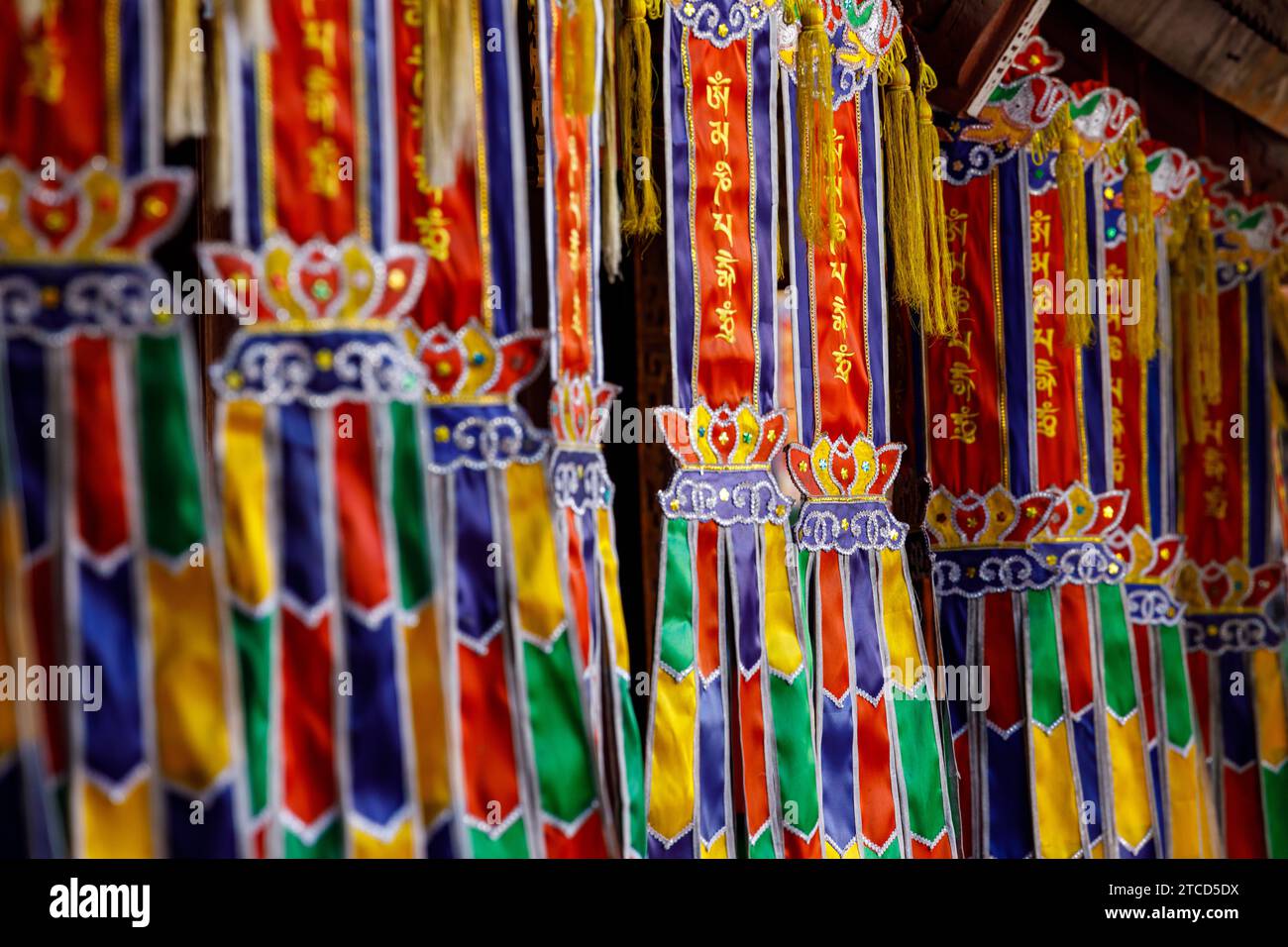 Buddhist temple huong pagoda hi-res stock photography and images - Alamy