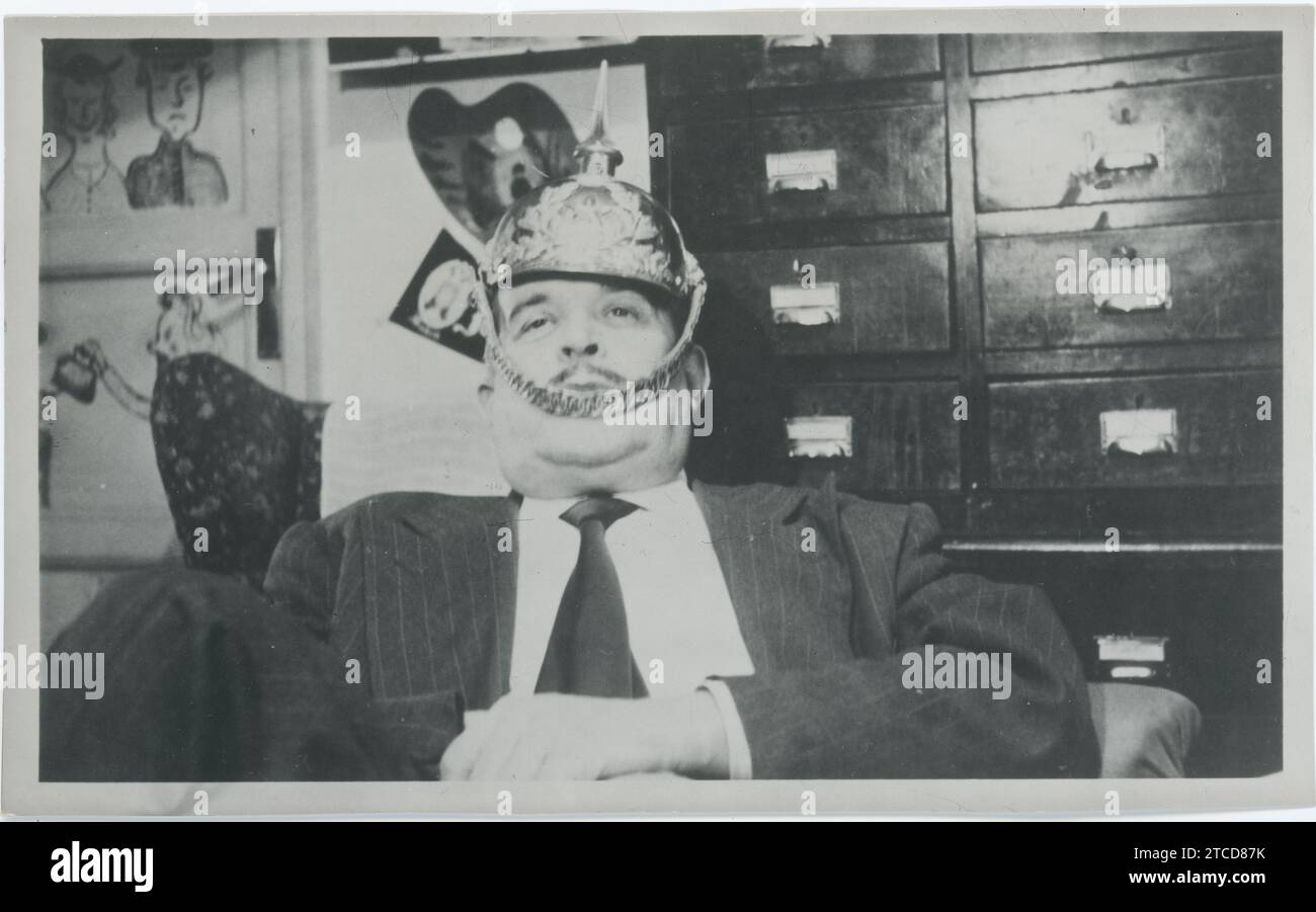 1958 (CA.). In the image, Tono, master of transformation. Credit: Album ...