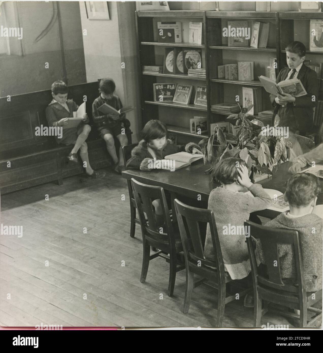 Paris, June 1930. Inauguration of a children's library. In the image ...