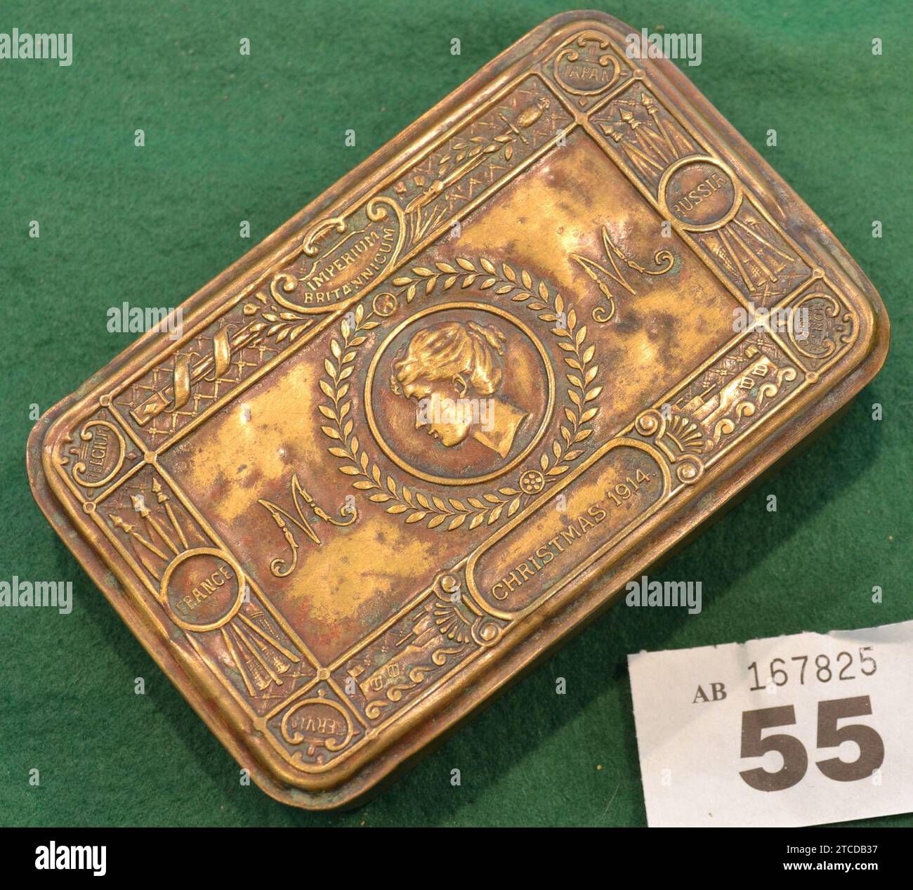 Princess mary christmas gift box hi-res stock photography and images ...