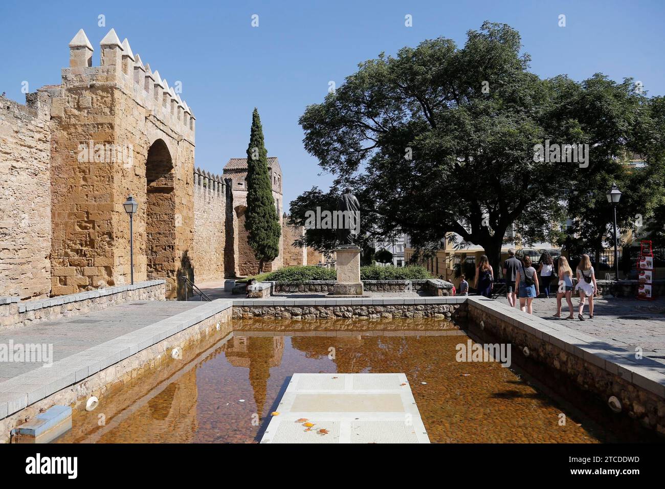 Córdoba, 07/16/2018, the fountain of the Almodóvar Gate. Photo: Roldán ...