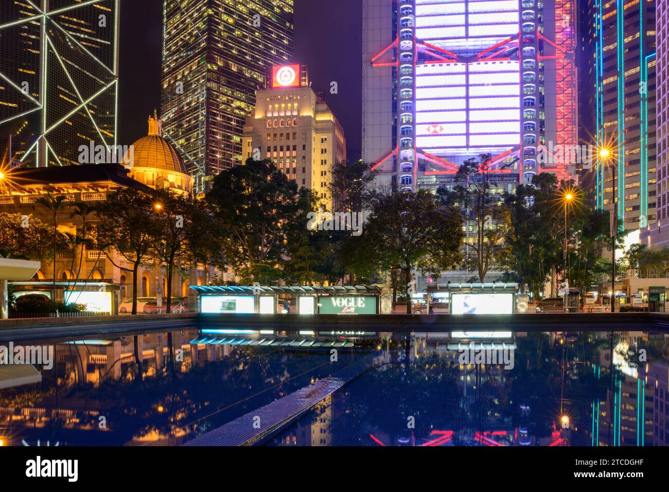 Central, Hong Kong -Mar 19, 2019: Buildings around Statue Square in ...