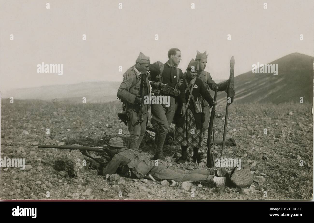 Melilla, December 1921. During the combat. The bartender of the Tercio ...
