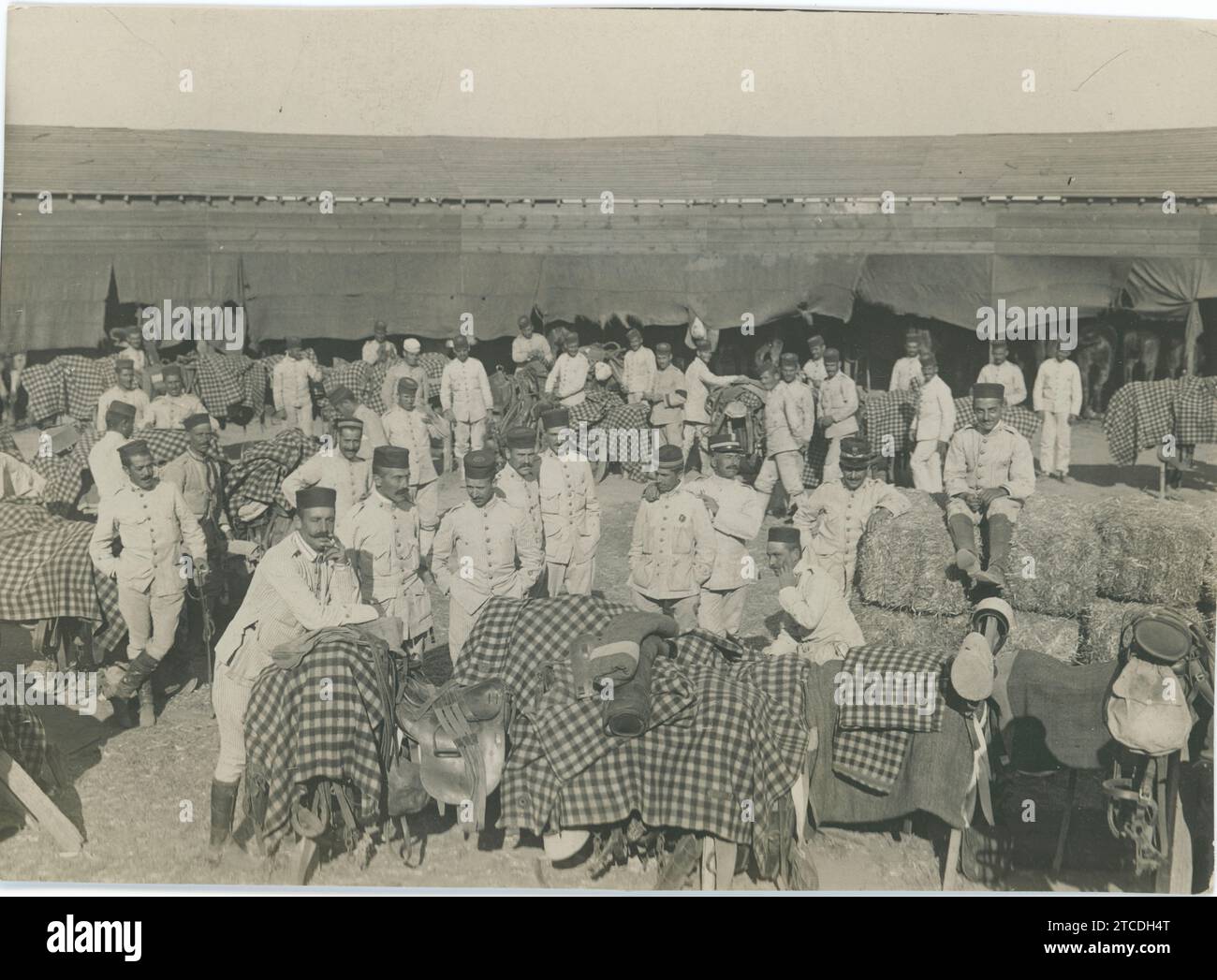 Moroccan War. Melilla Campaign, 1909. Cavalry soldiers posing before ...