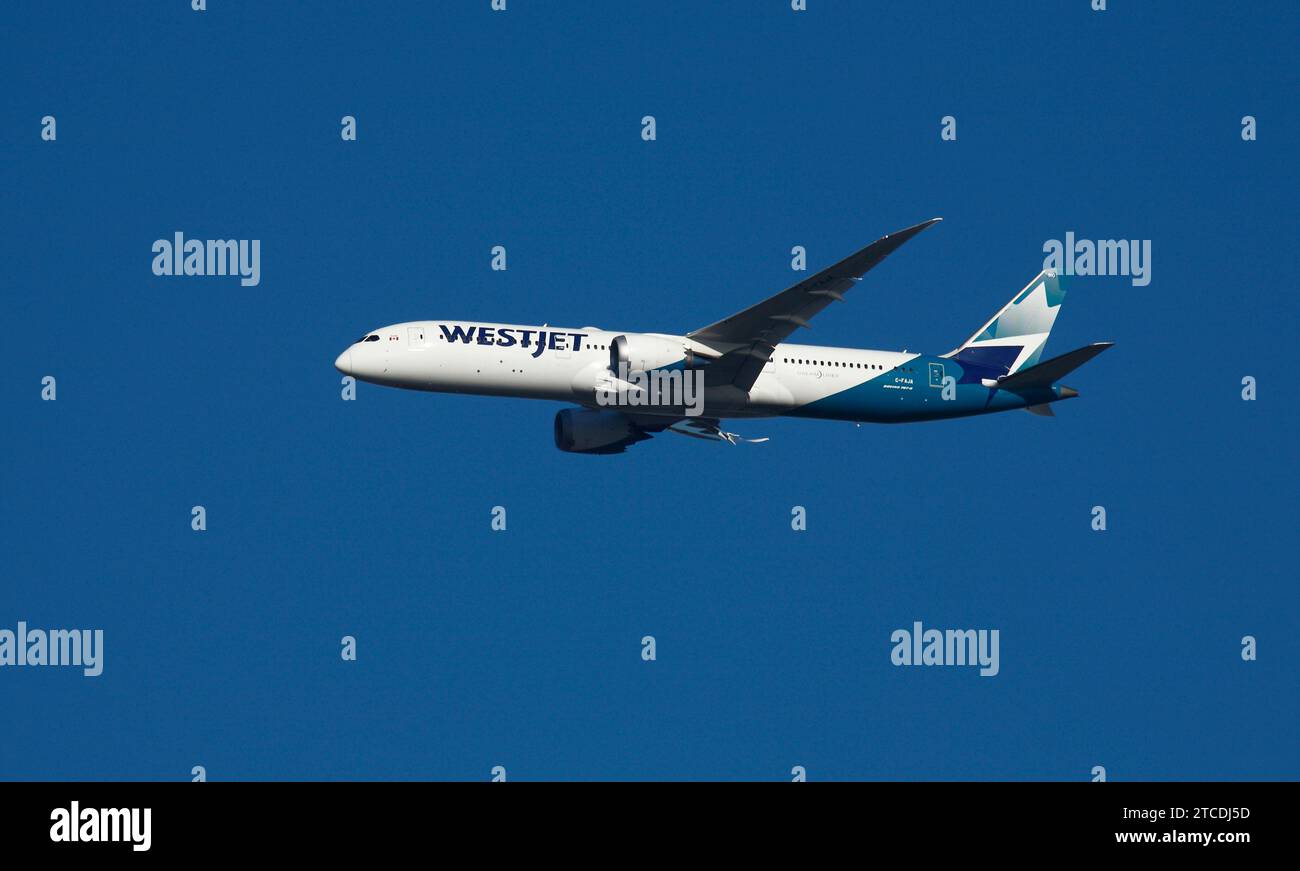 Westjet boeing 787 dreamliner hi-res stock photography and images - Alamy