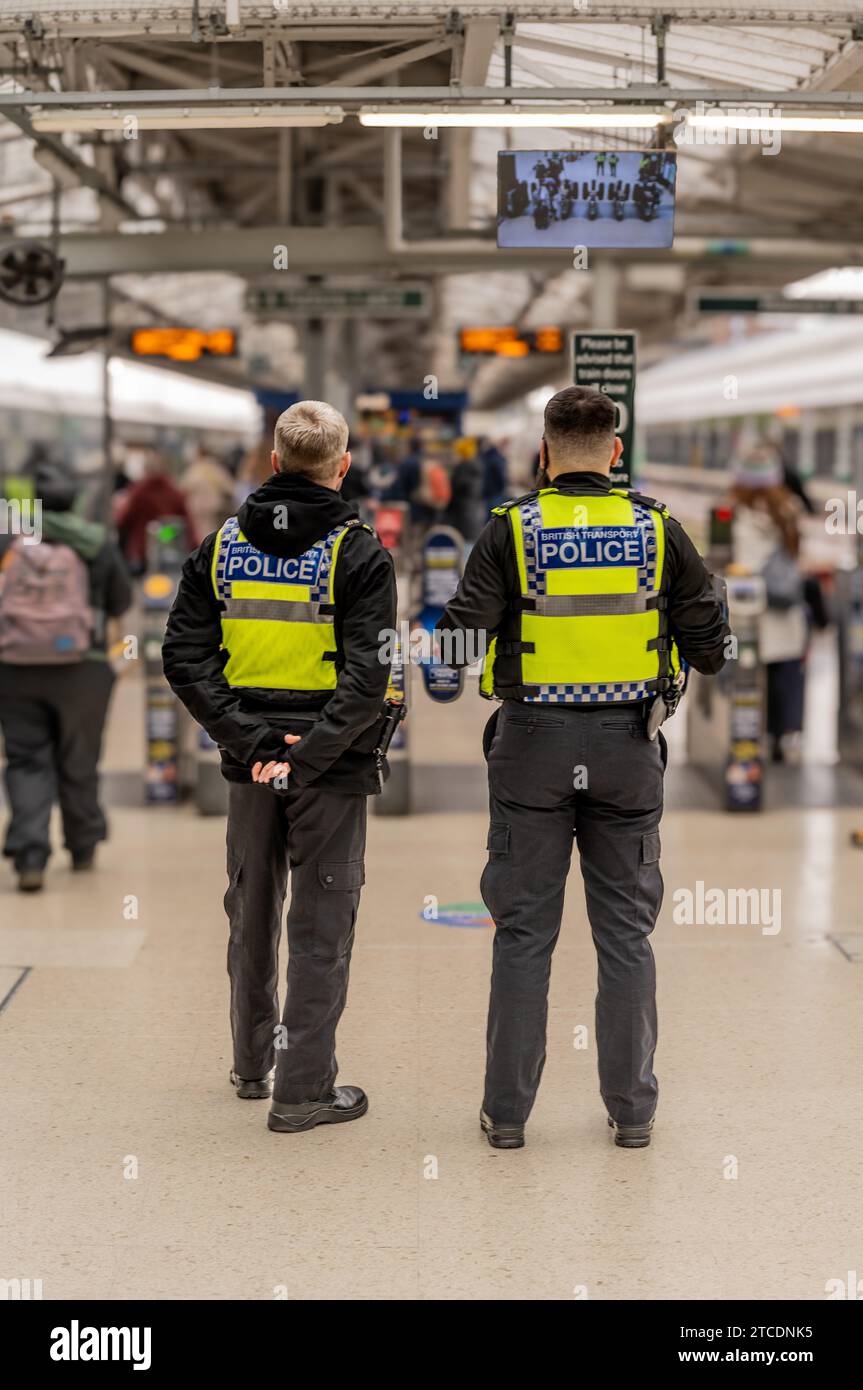 Security at a tran station hi-res stock photography and images - Alamy
