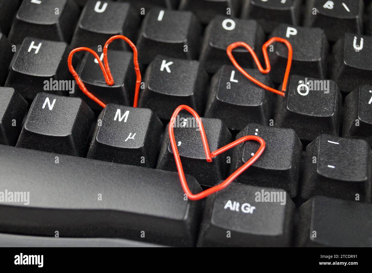 Heart shaped paper hi-res stock photography and images - Alamy