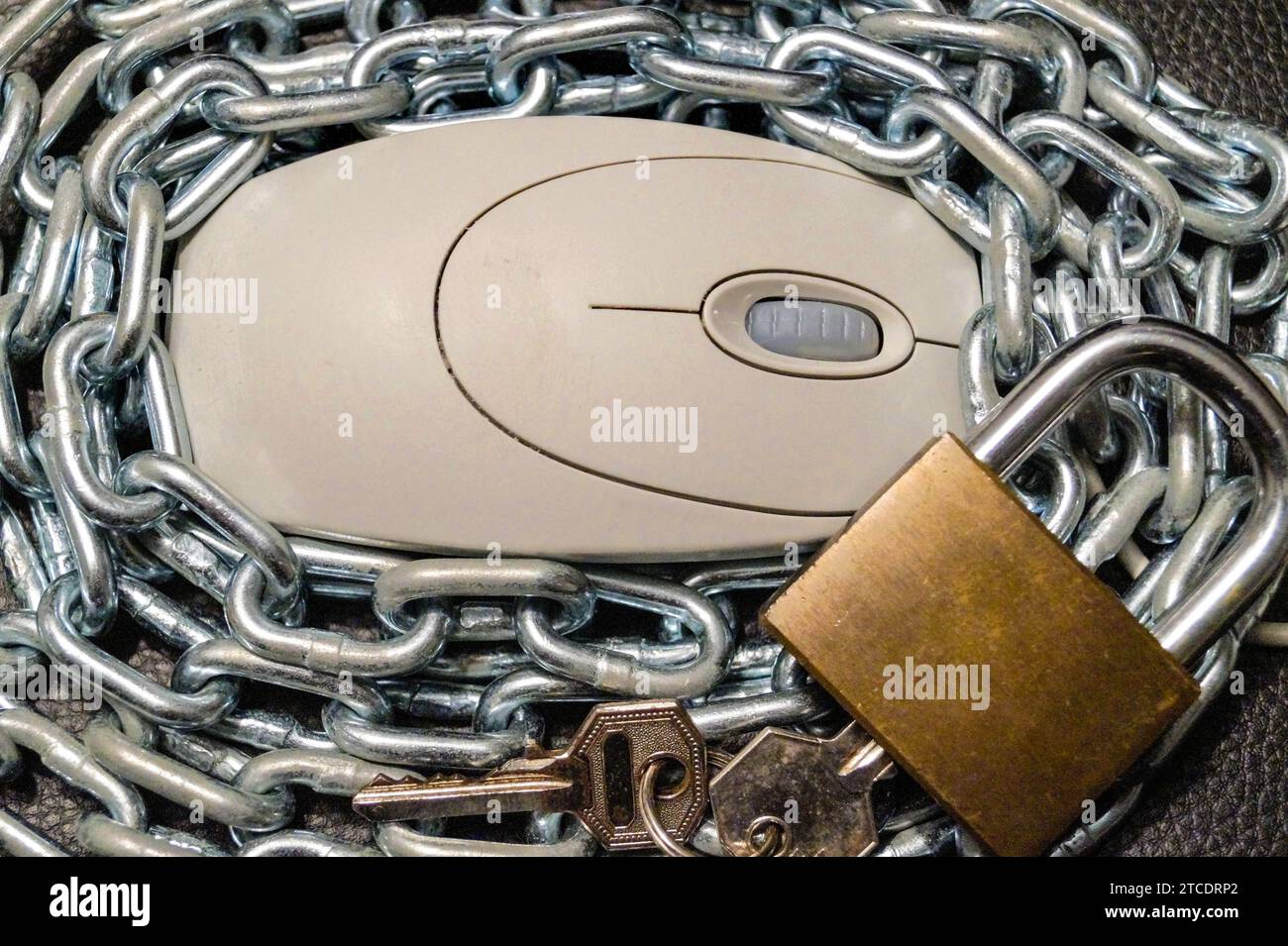 PC mouse with chain and security lock, symbol picture for data privacy ...