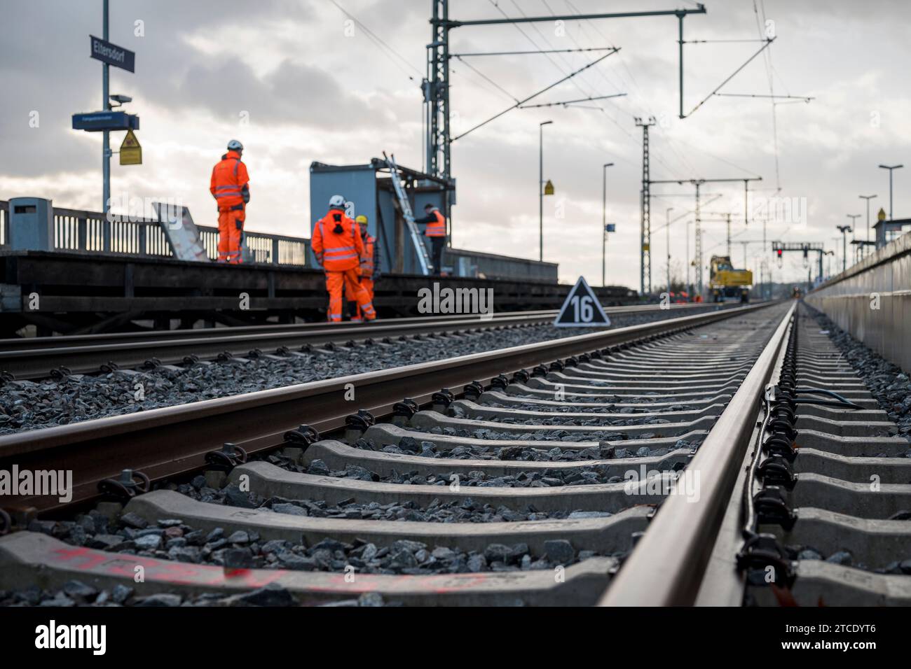 Temporary railroad track hi-res stock photography and images - Alamy