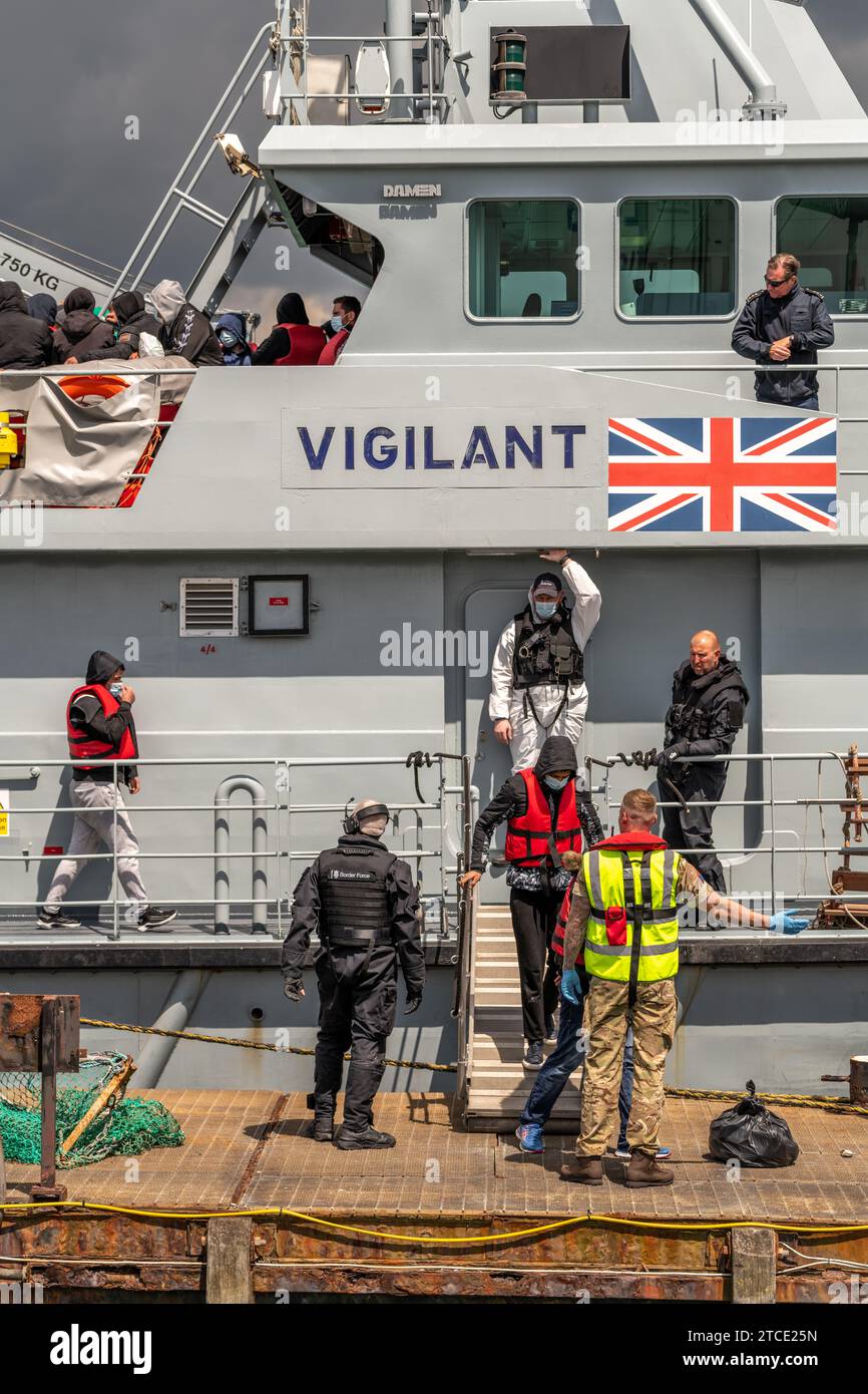 Hms vigilant hi-res stock photography and images - Alamy