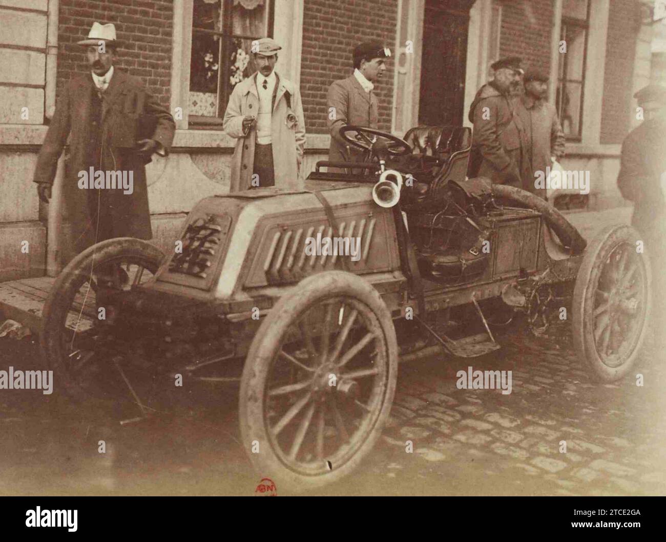 William Kissam Vanderbilt II au circuit des Ardennes 1902 Stock Photo ...