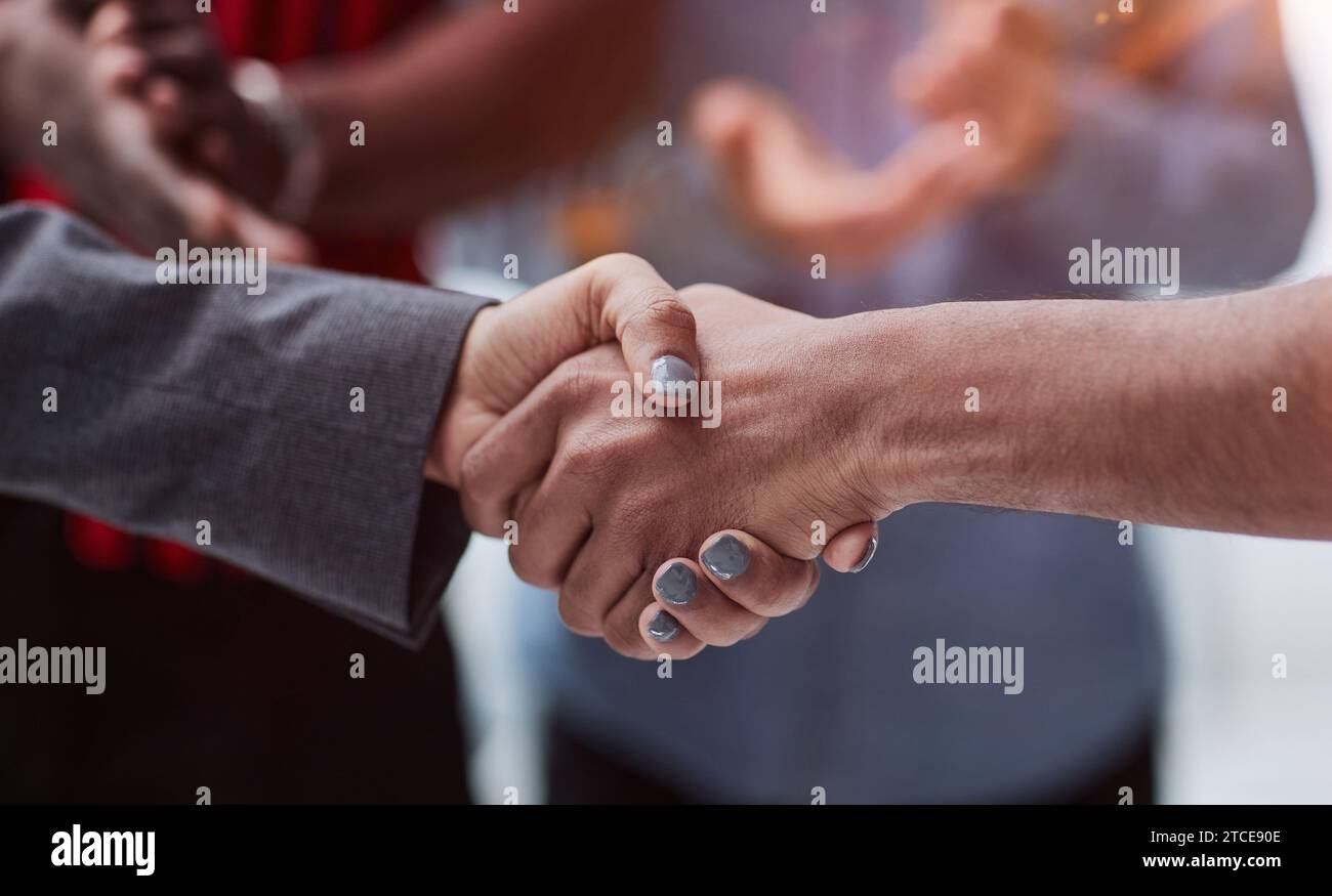 Welcome handshake financial partners hi-res stock photography and ...