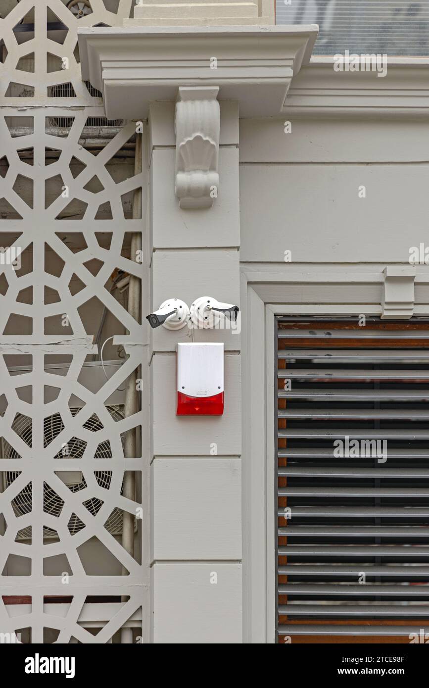 Fall protection system hi-res stock photography and images - Alamy