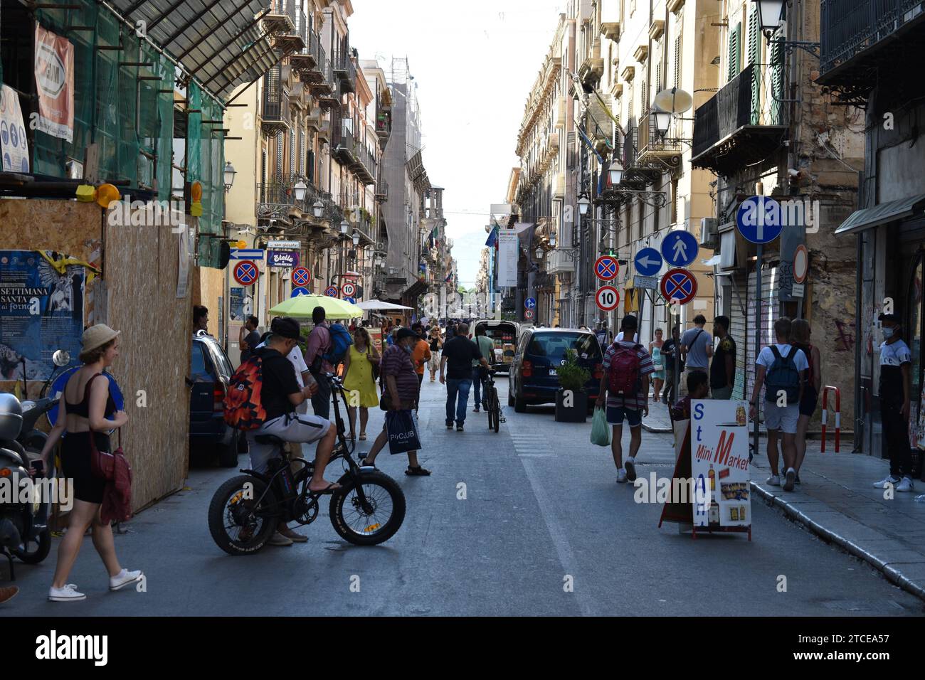 Downtown palermo hi-res stock photography and images - Alamy