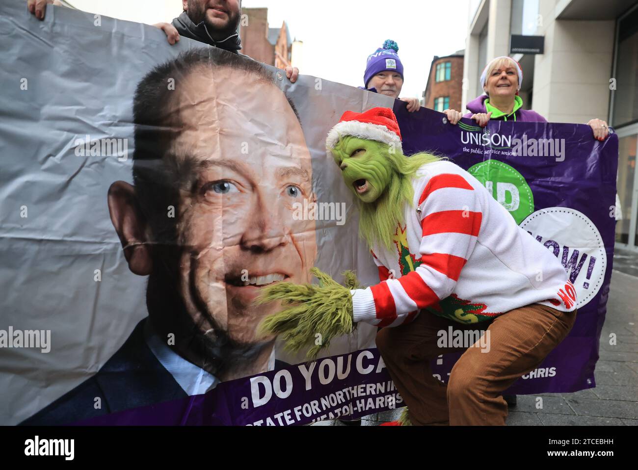 Dressed as grinch hi-res stock photography and images - Alamy