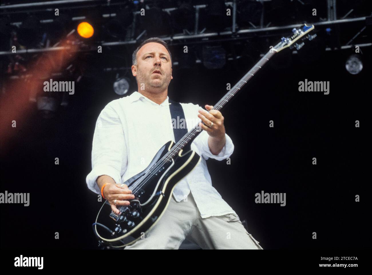 PETER HOOK, MONACO, READING FESTIVAL, 1998: New Order bass player Peter ...