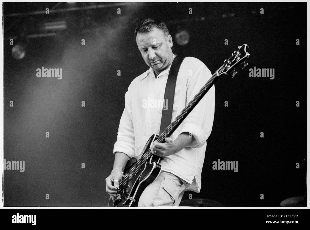 PETER HOOK, MONACO, READING FESTIVAL, 1998: New Order bass player Peter ...