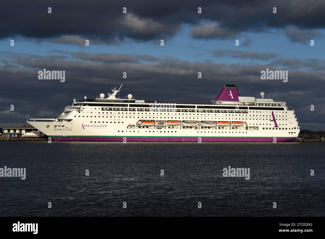 Due to technical problems with Ambiance (in dry dock in Bremerhaven ...