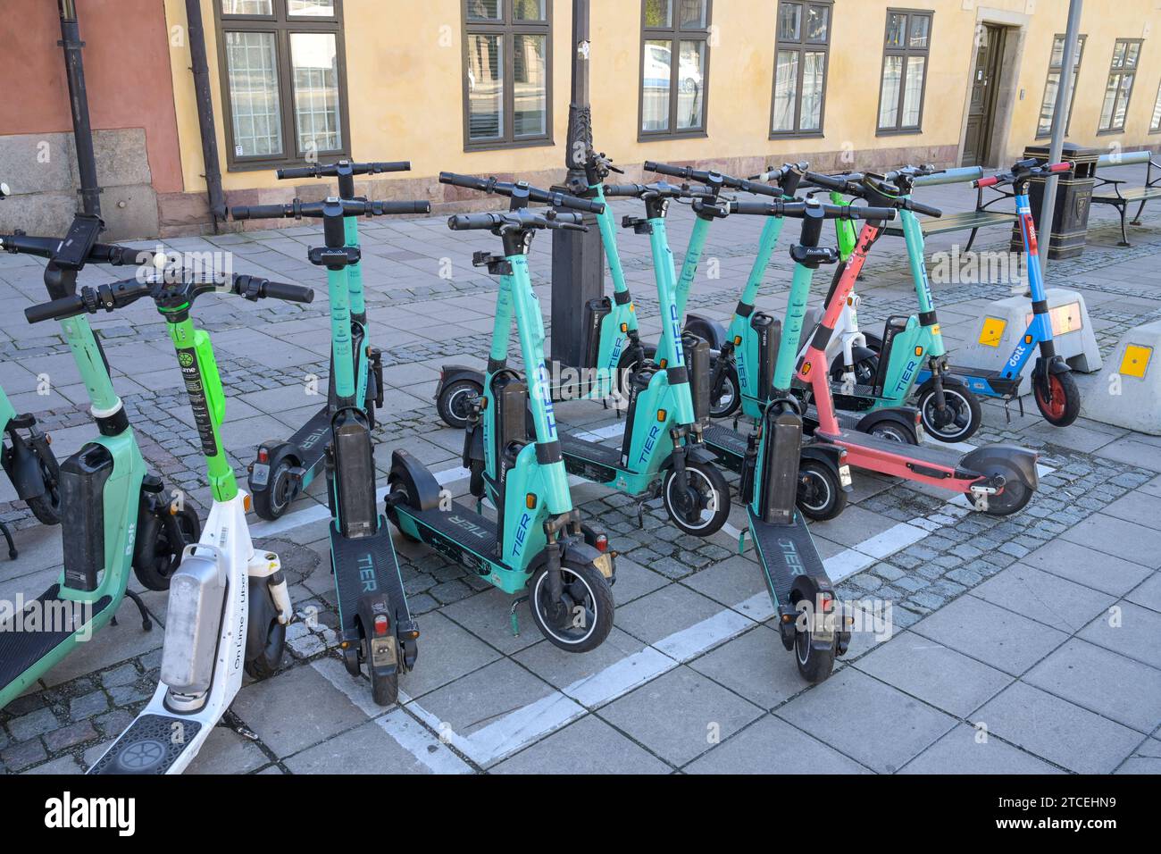 Elektroroller, Riddarhustorget, Altstadt Gamla Stan, Stockholm ...