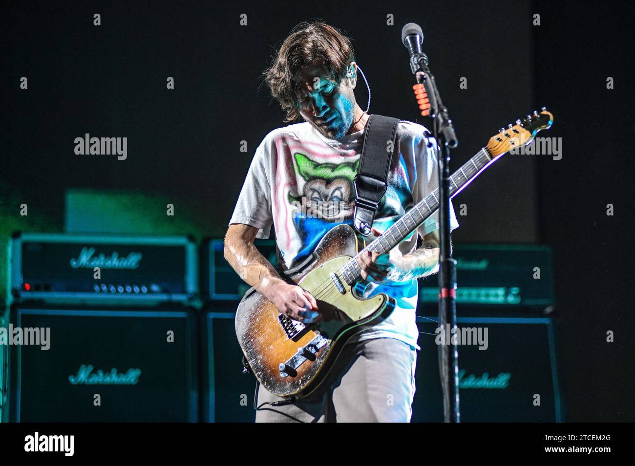 John frusciante guitar hi-res stock photography and images - Alamy