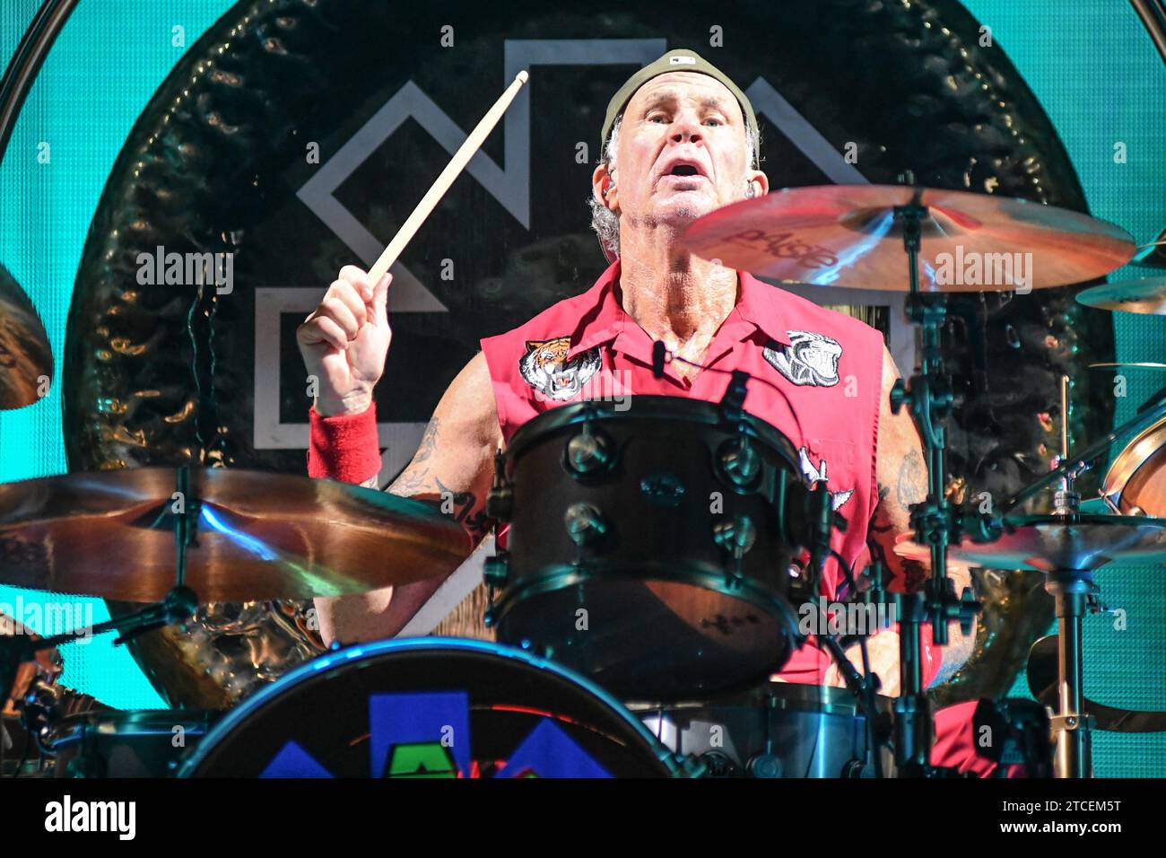 Chad smith drums hi-res stock photography and images - Alamy