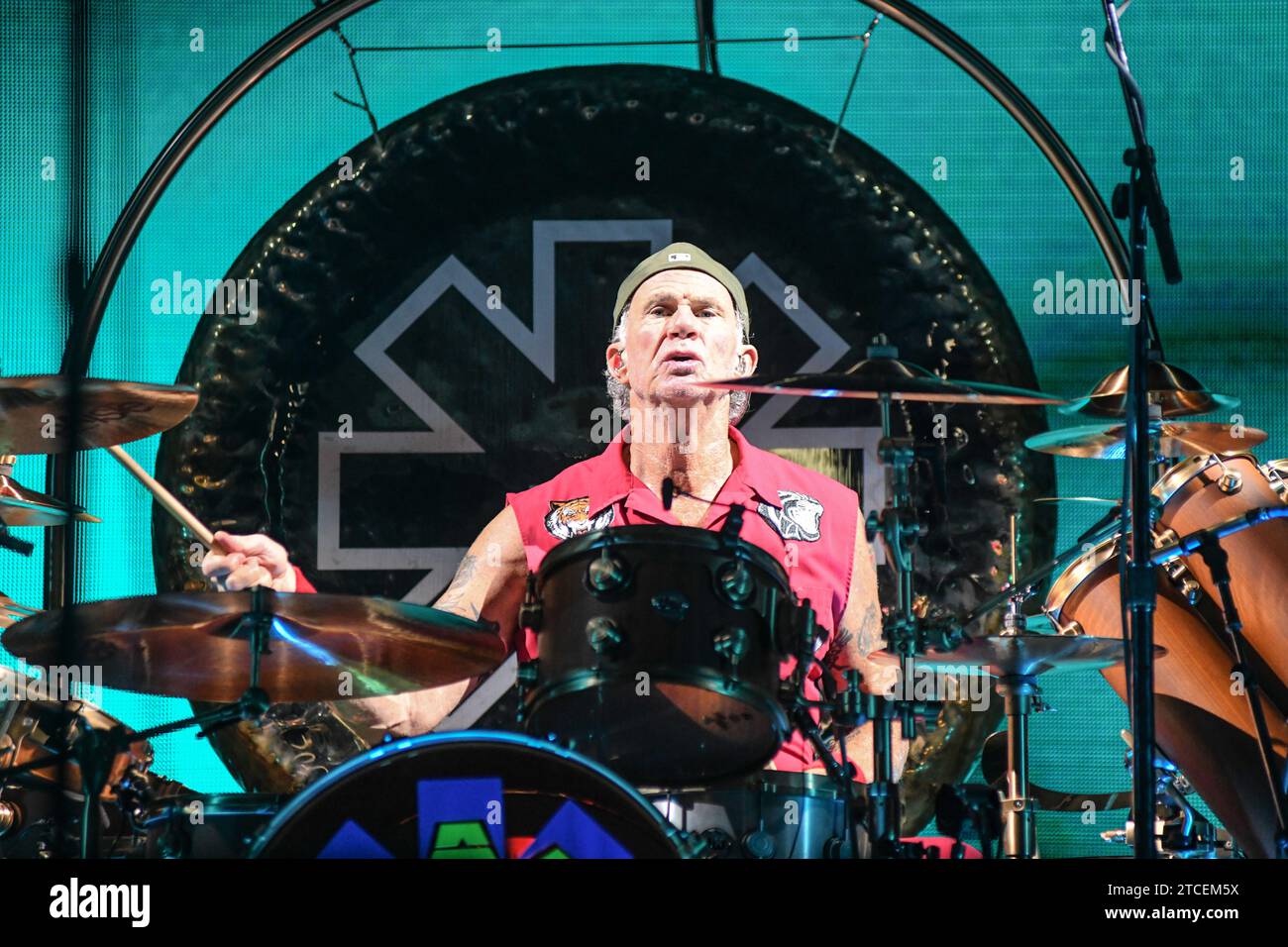 Chad smith drums hi-res stock photography and images - Alamy