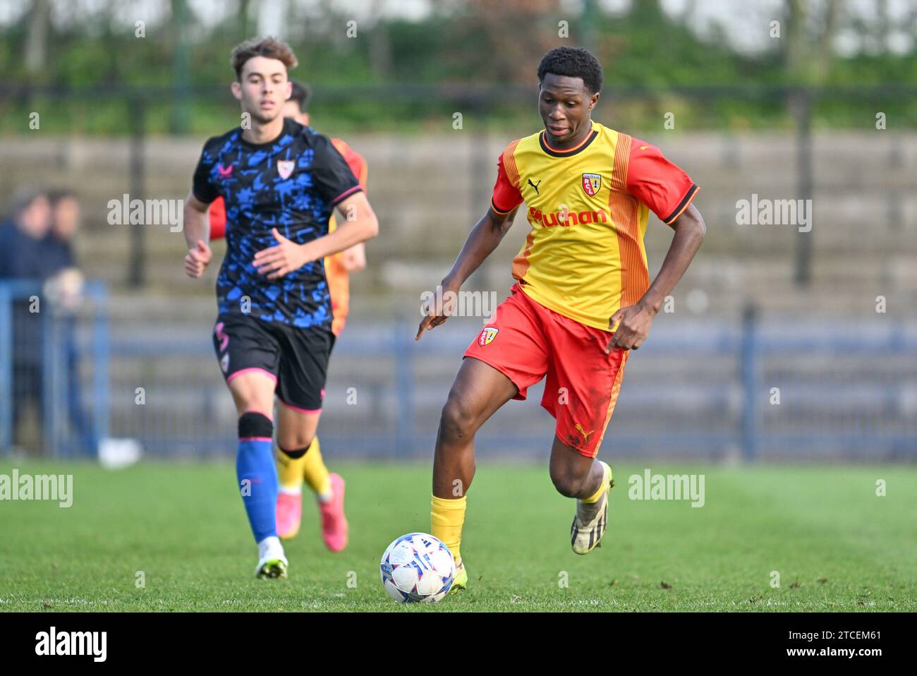 Lens, France. 12th Dec, 2023. Rayan Fofana (9) of RC Lens pictured in ...