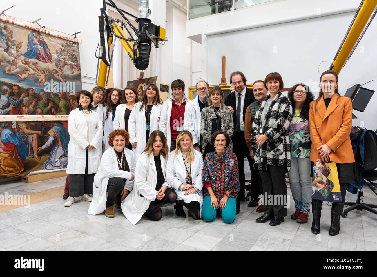 Vatican City, Vatican. 11th Dec, 2023. The restorers staff pose for a ...