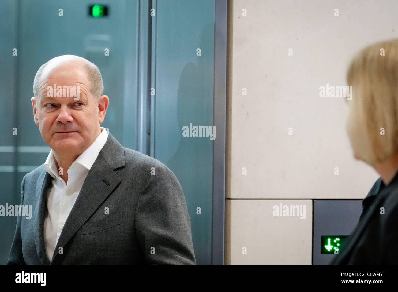 Aufzug haus hi-res stock photography and images - Alamy