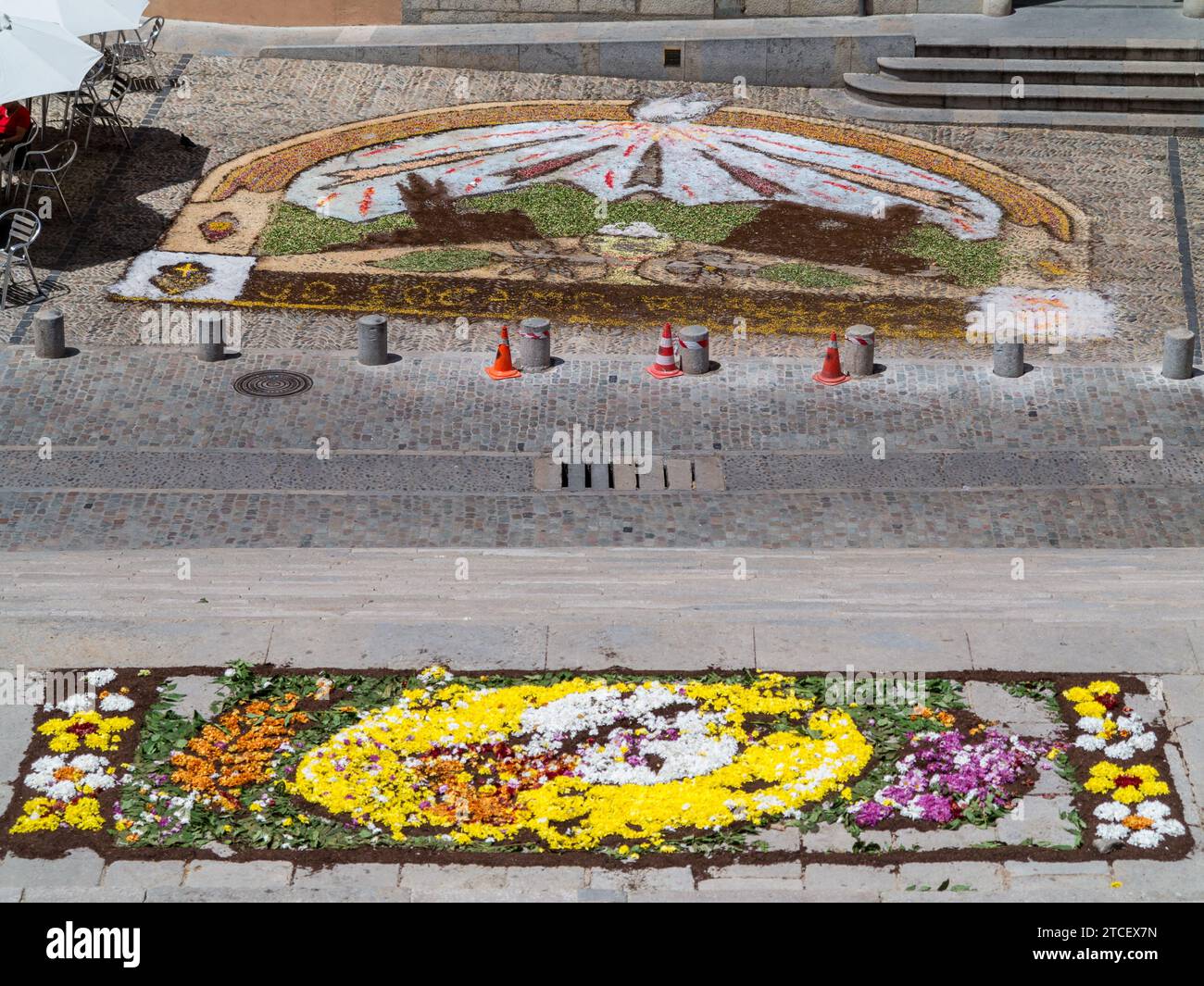 Flower steps in the cathedral area. Girona, Spain Stock Photo - Alamy