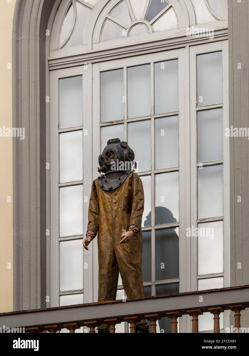 Diving suit dali hi-res stock photography and images - Alamy