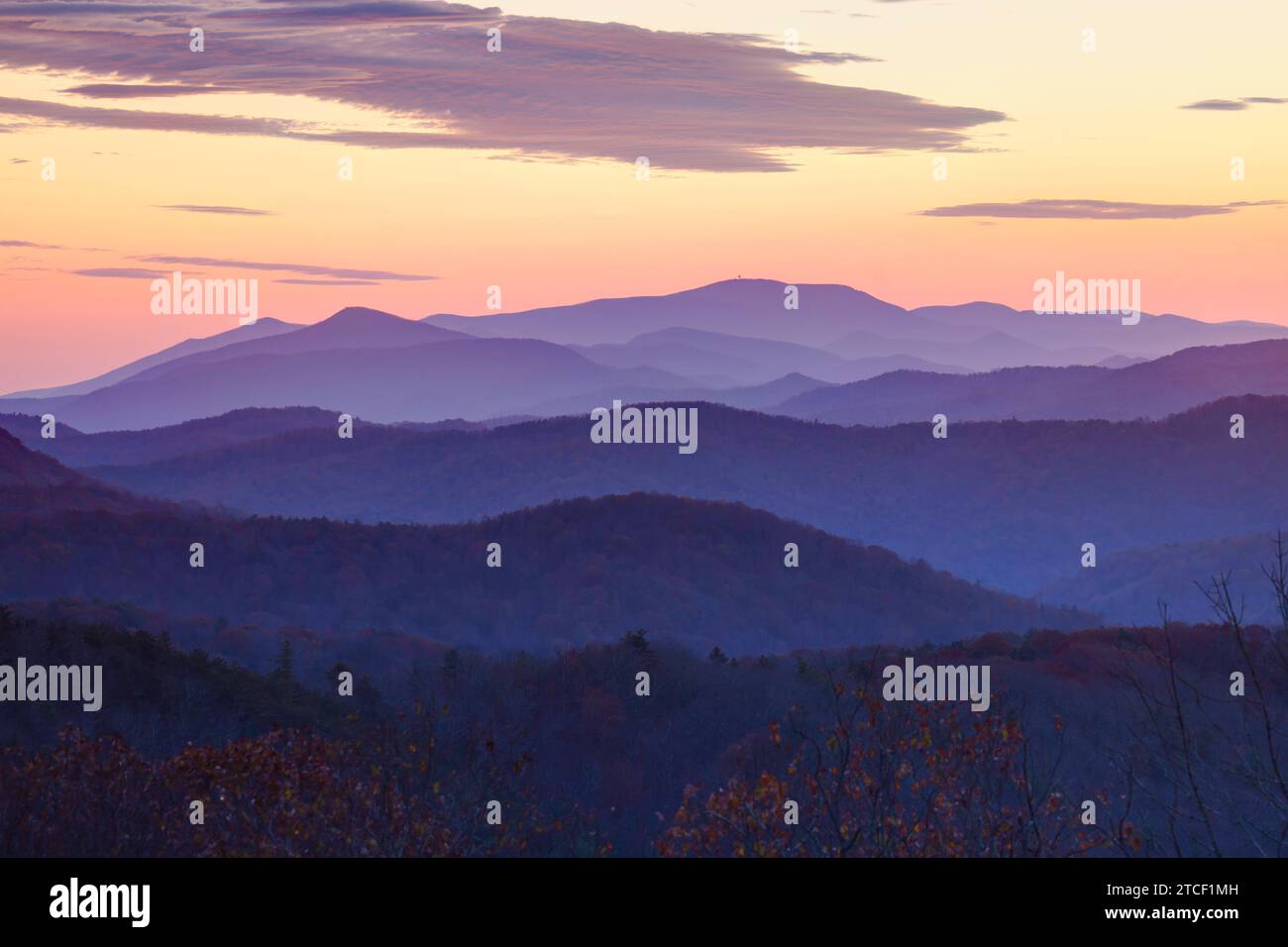 Beautiful light and color falls across the mountains in Blue Ridge ...