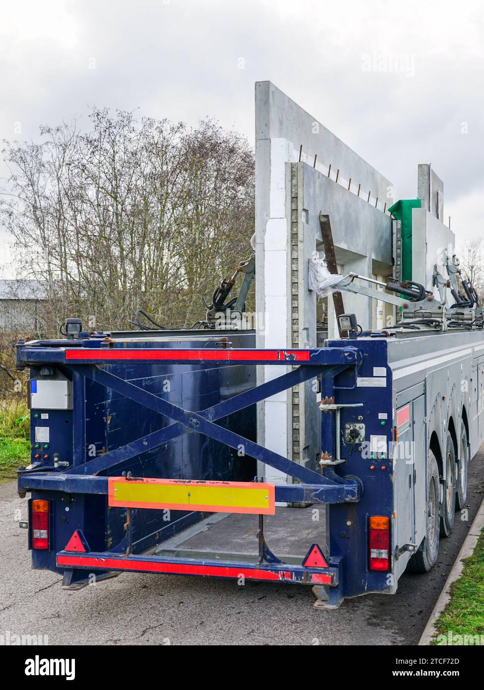 Precast concrete panels hi-res stock photography and images - Alamy