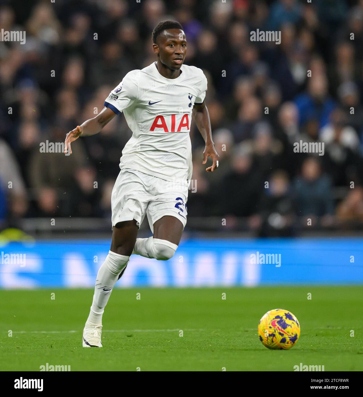 Pape matar sarr newcastle v spurs hi-res stock photography and images ...