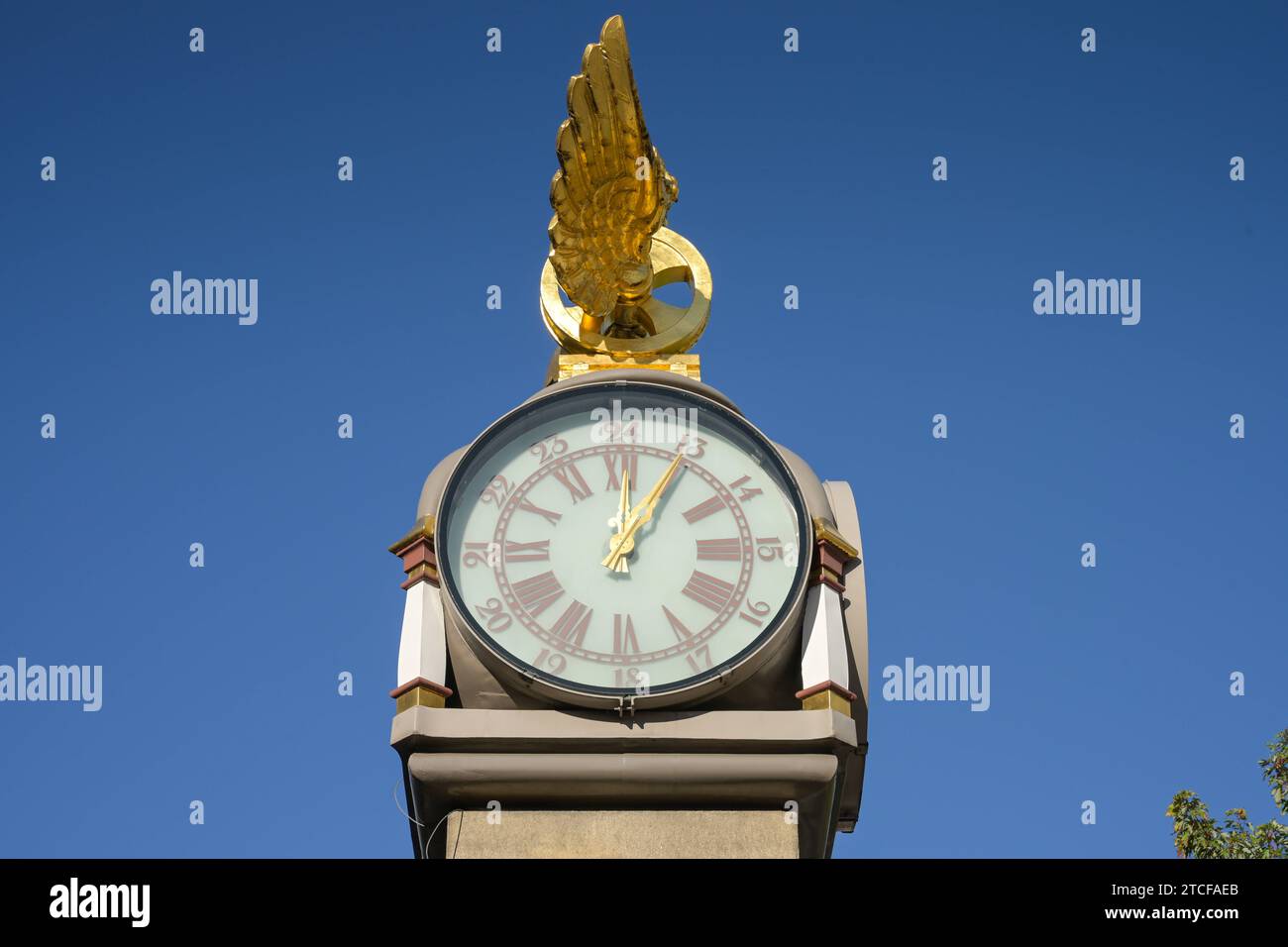 Fünf nach Zwölf, Bahnhofsuhr vor dem Hauptbahnhof Centralen, Stockholm ...