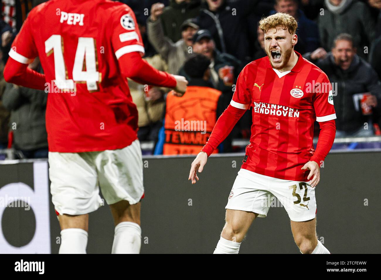 EINDHOVEN - Yorbe Vertessen of PSV Eindhoven celebrates the 1-1 during ...