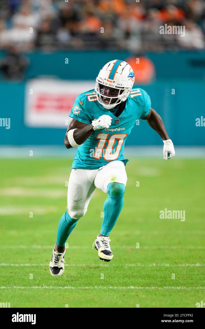 Miami Dolphins wide receiver Tyreek Hill (10) runs a play during an NFL ...