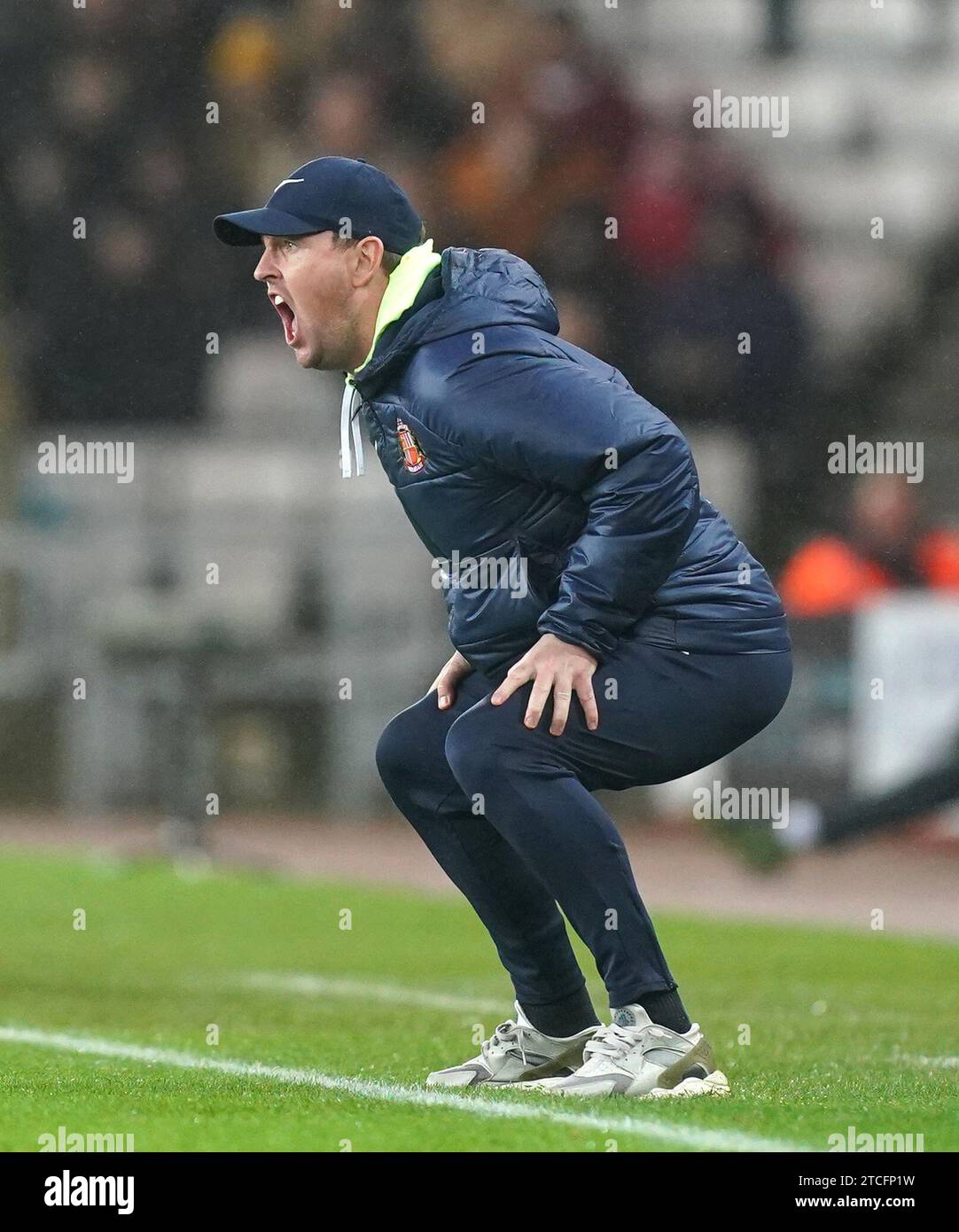 Sunderland interim manager Mike Dodds on the touchline during the Sky ...